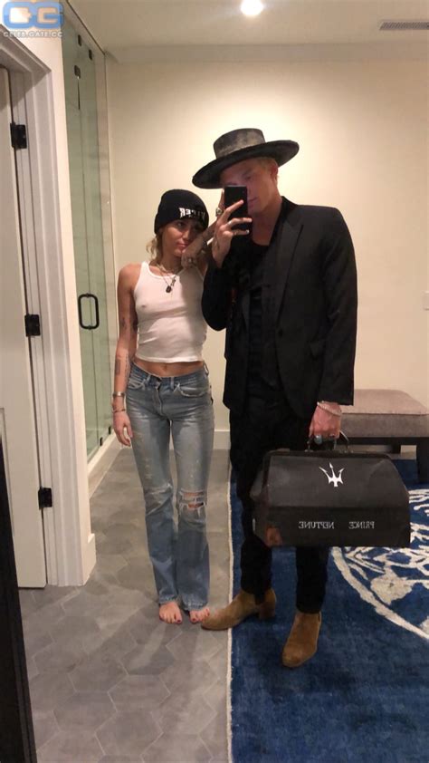 Miley Cyrus Nude Pictures Onlyfans Leaks Playboy Photos Sex Scene Uncensored