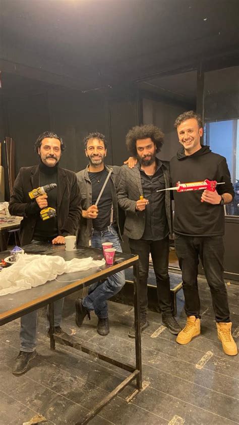 Ünlü oyuncu Ercan Özdal Sahne er meydanıdır