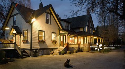 夜晚房屋后院庭院户外正版图片素材 花瓣网