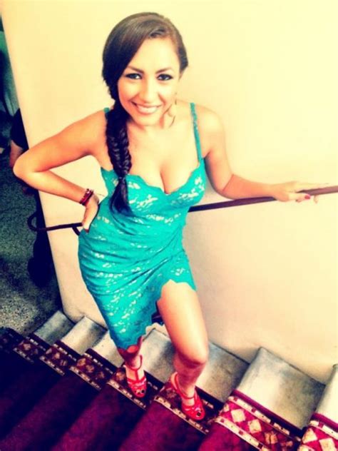 Andra Cu Un Decolteu Imens La Preselectiile Romanii Au Talent