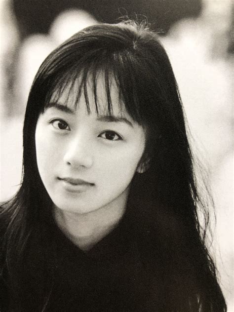 Azuki七の現在！身長や本名と年齢・大学や学歴・結婚や政治活動の噂まとめ【garnet Crowのキーボード】