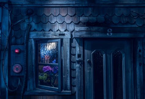 Blade Runner Style Photographs Capture Tokyos Infrastructure