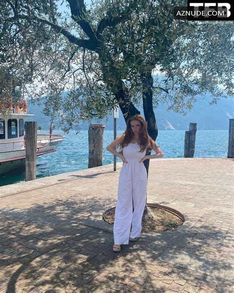 Francesca Capaldi Sexy Social Media Photos Collection AZNude