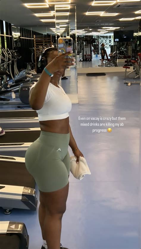 Fat Fit Body Goals Vision Board Black Woman Gym Hourglass Body Shape
