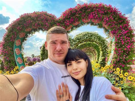 Orianda Donca în Lacrimi Pe Instagram După Ce Soțul Ei A Primit încă