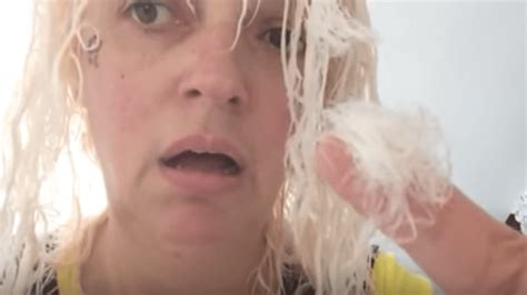 This Womans Hair Broke Off While Bleaching It At Home Allure
