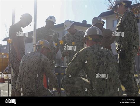 Iwakuni Japan Nov 6 2018 Command Master Chief Alonso Cadena