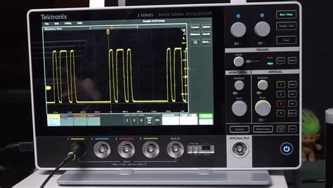 Digital Vs Analog Oscilloscope Whats The Difference Electronicshacks