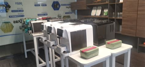 New Style Coffee Machine With Tuya And Milk Cooler And 11 Drink Options White High Quality New