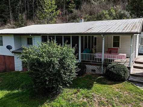 299 Whites Rd Hendricks Wv 26271 Mls 11333982 Zillow