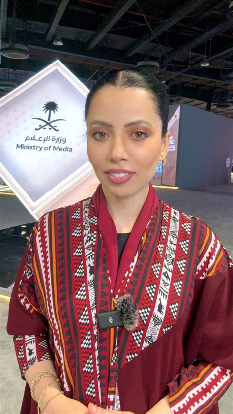 ‎ابتسام عزام‎ ‎ودقتالساعة فيلم واعد ولقاء على اذاعة جدة في برنامج هواناشبابي مع الفنان