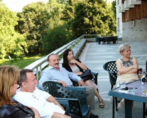 Ratacirile Pasarii Phoenix Lica Chitcan Zambet De Fericire