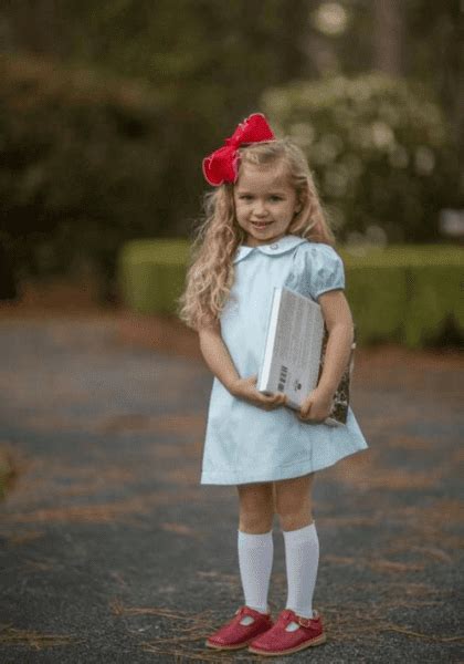 20 Cute First Day Of School Outfits For Kindergarten Girls