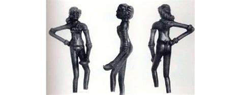 The Dancing Girl From Mohenjo Daro 2300 1750 Bce Bronze New Delhi