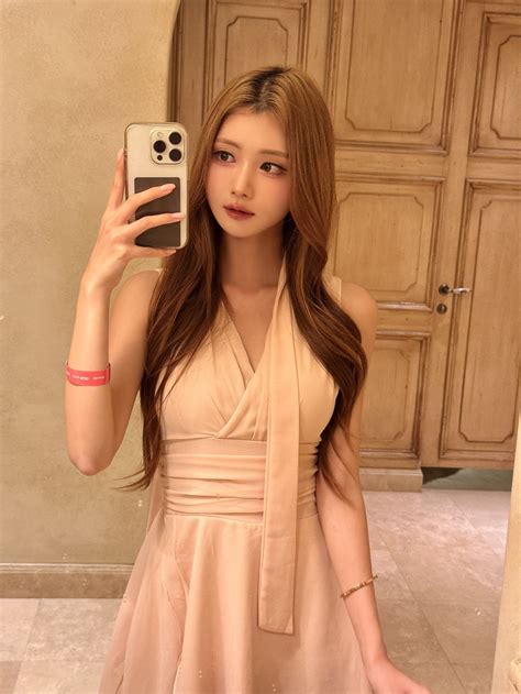 서아영 Seo Ah Young Seoayoung • Instagram Photos And Videos