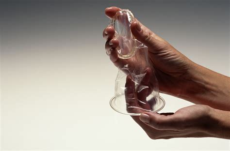 How To Use A Condom Diagram