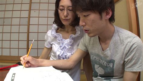 【熟女】おばさん家庭教師 ～お子さんの童貞卒業させてあげます～ 笛木薫 五十一歳 アダルト動画・エロ動画 ソクミル