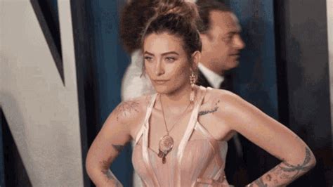 Serious Celeb  Serious Celeb Celebrity Discover And Share S