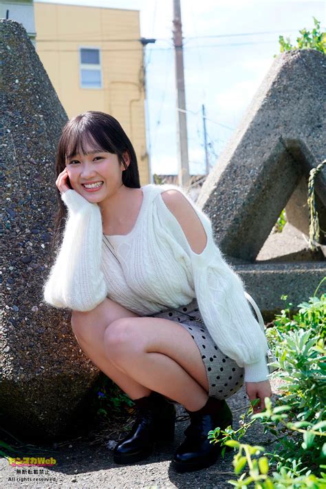 奥村梨穂 満点笑顔はじけるカットからオトナカットまで盛りだくさんでお届け グラビア特集 ヤンマガWeb