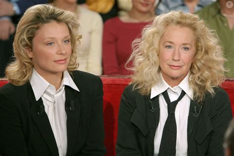 Photo Lactrice Française Brigitte Fossey Et Sa Fille Marie Adam Photo Lactrice Française Brigitte Fossey Et Sa Fille Marie Adam