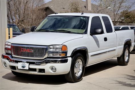 Sold 2004 Gmc Sierra 1500 Sle 48l V8 2wd 70k Miles J Anthony