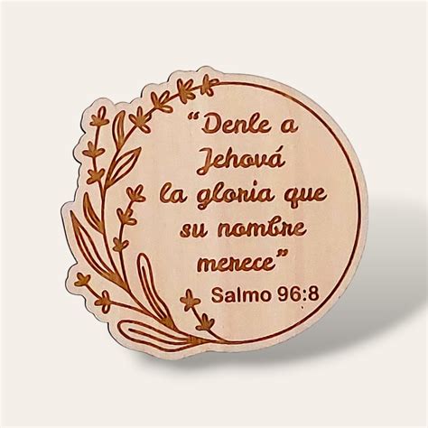 Imán De Madera Con Texto Del Año 2025 Jw Textos Pensamientos Biblicos Textos Biblicos De Animo