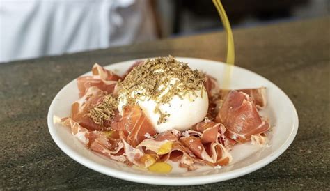 Montreal Restaurant Guide Mano Cornuto