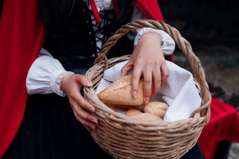 Free Photo Close Up On The Basket Of Little Red Riding Hood