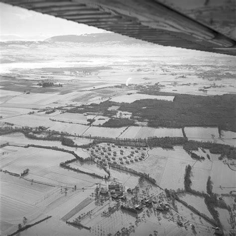 Integration Of CERN Staff CERN Document Server