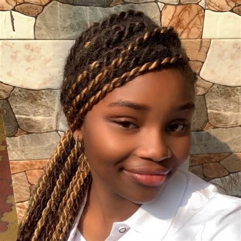 ~floreine 💖🐻 Miss Floyer69 • Threads Say More