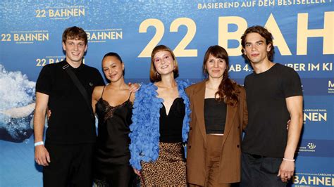 „22 Bahnen“ Filmkritik Zu Einem Bittersüßen Sommerdrama Mit Luna Wedler