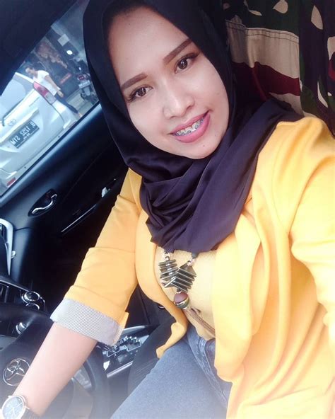 Awek Memantat Dalam Kereta Joe Hudson Awek Memantat Dalam Kereta Joe Hudson