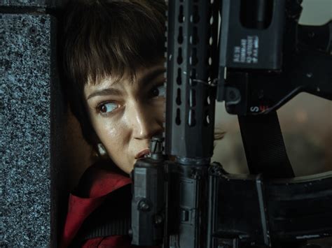 X Resolution Tokyo Final Scene Money Heist X Resolution Wallpaper Wallpapers Den