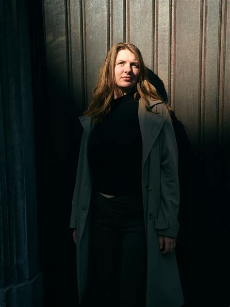 Mette Maria Van Dijk En De Ophef Over Haar Controversiële Debuutroman ‘vooral Vrouwen Stuurden