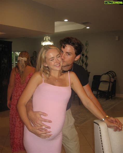 Carson Rowland Wiki Biography Age Gallery Spouse And More