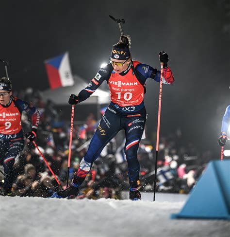 Julia Simon Powers Past Rivals Wins Thrilling Nove Mesto Mass Start In