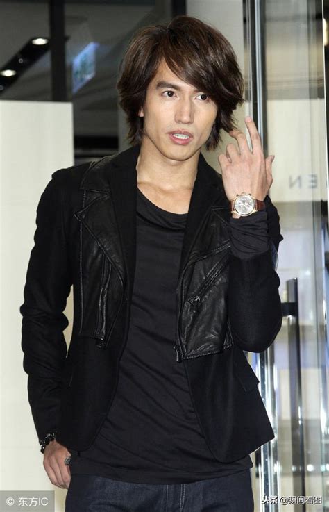 言承旭近照帅气有型 网友：发型帅到差点没被认出 搜狐大视野 搜狐新闻
