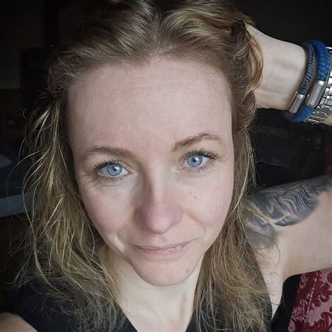 Kati Fern Katifern • Threads Say More