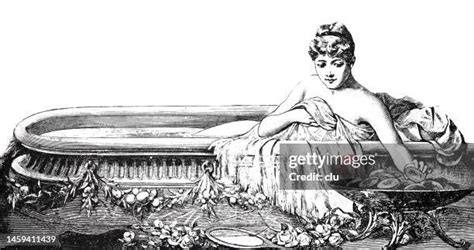 Lady Showering Drawing Photos And Premium High Res Pictures Getty Images