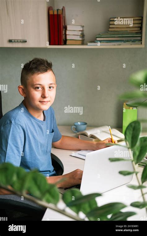 Student Desk Opening Hours At Bruce Brennan Blog