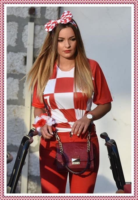 Pin By Amanda B Bangle💋🏳️‍⚧️ On So Amanda Football Cheerleaders Soccer Fans Sports Women