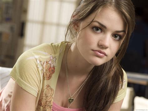 Holoip Lucy Hale Actress Wallpapers