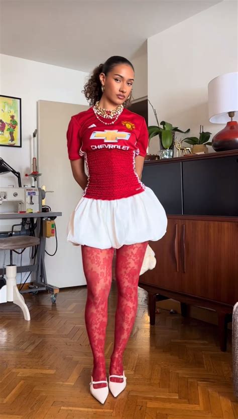 Pin By Calea Lowe On Modeling Outfitsportfolio Fashion Inspo Outfits Cute Simple Outfits