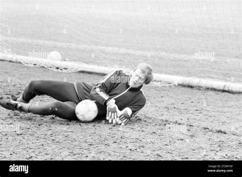 Paul De Jong Goalkeeper Football Haarlem Football Haarlem 18 03 1982 Whizgle News From The
