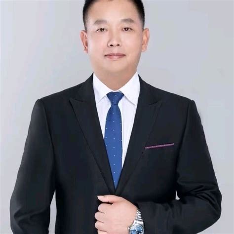 这也太馋人了！蕾切尔薇兹，这身材着实饱满啊！魅力曲线面容