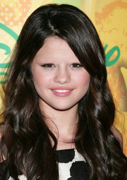 Celebrities With No Eyebrows 60 Pics