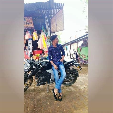 𝑽𝑰𝑪𝑲𝒀 𝑹𝑨𝑶 Vicky Rao12x • Threads Say More