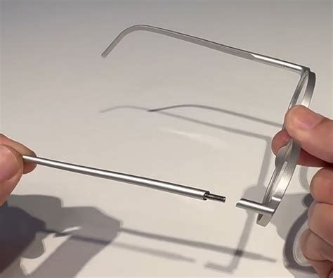 This Clever Eyeglasses Concept Swaps Hinges For Magnets