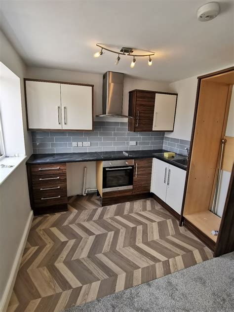 Leeds 2 Bed Flat Spen Lane Ls16 To Rent Now For £77500 Pm