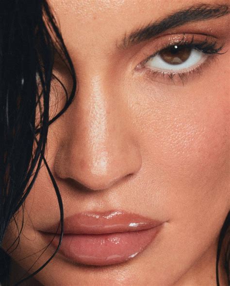 Kylie Jenner Poto Shoot For Kylie Cosmetics Summer 2023 • Celebmafia